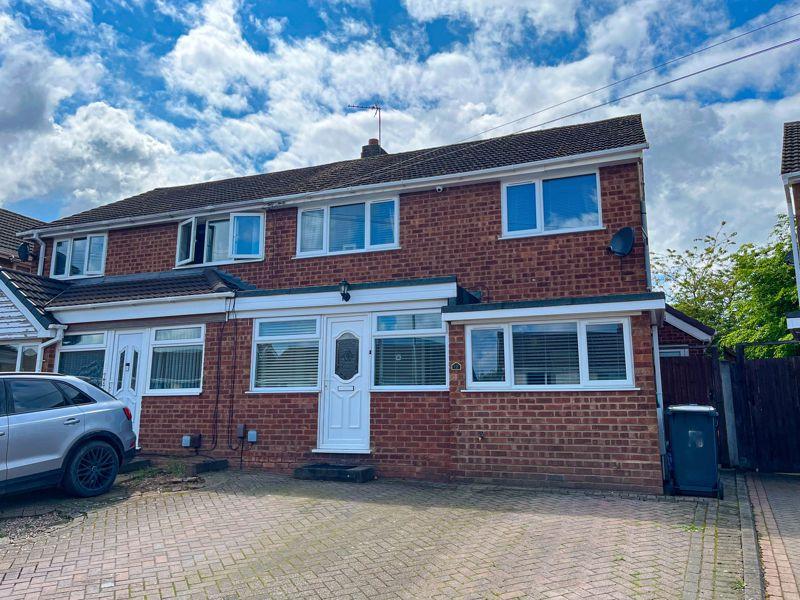 Tudor Road, Burntwood, WS7 0BN 4 bed semi-detached house - £299,995