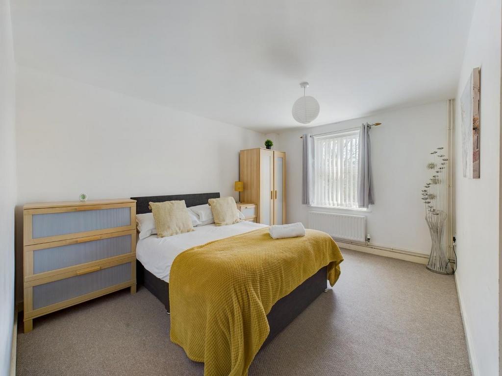 Beech Street, Liverpool 2 bed flat - £90,000