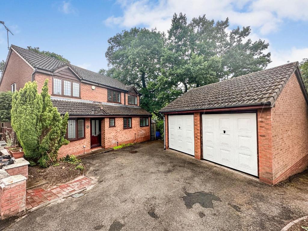 Parkhill Drive, Allesley Green, Coventry 4 bed detached house - £475,000