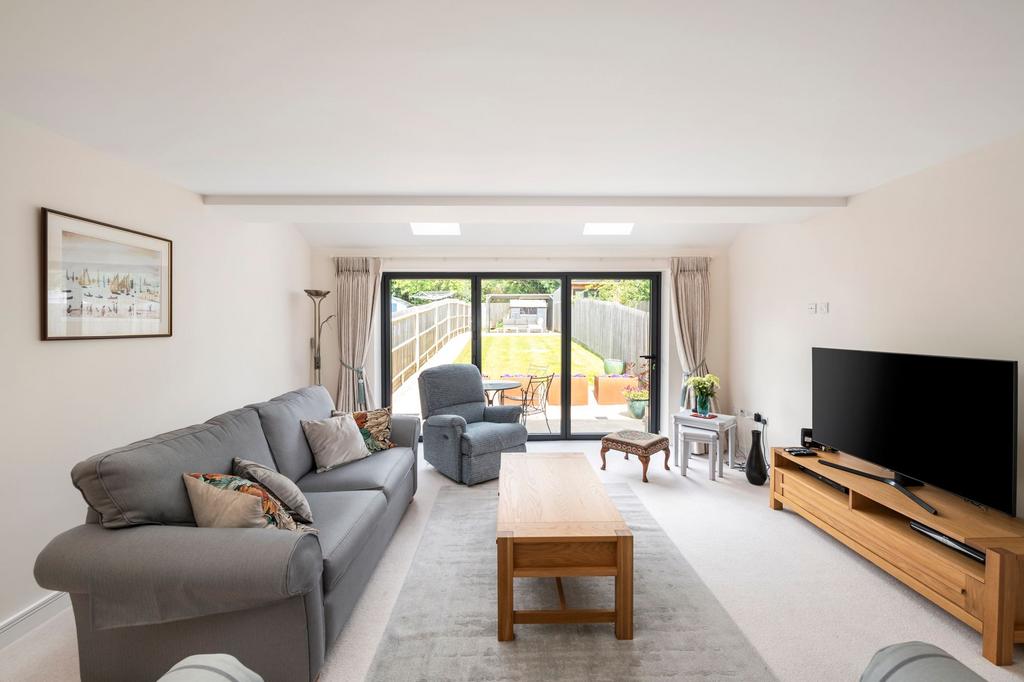 Dovers Green Road, Reigate, RH2 3 bed mews - £600,000