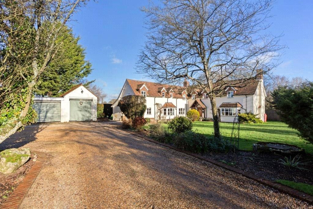 Cufaude Lane, Bramley, RG26 4 bed equestrian property - £1,750,000
