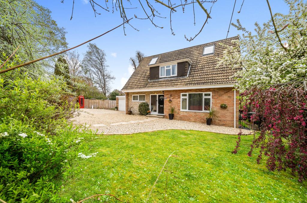 Hill Place Bursledon Southampton Hampshire So31 5 Bed Detached