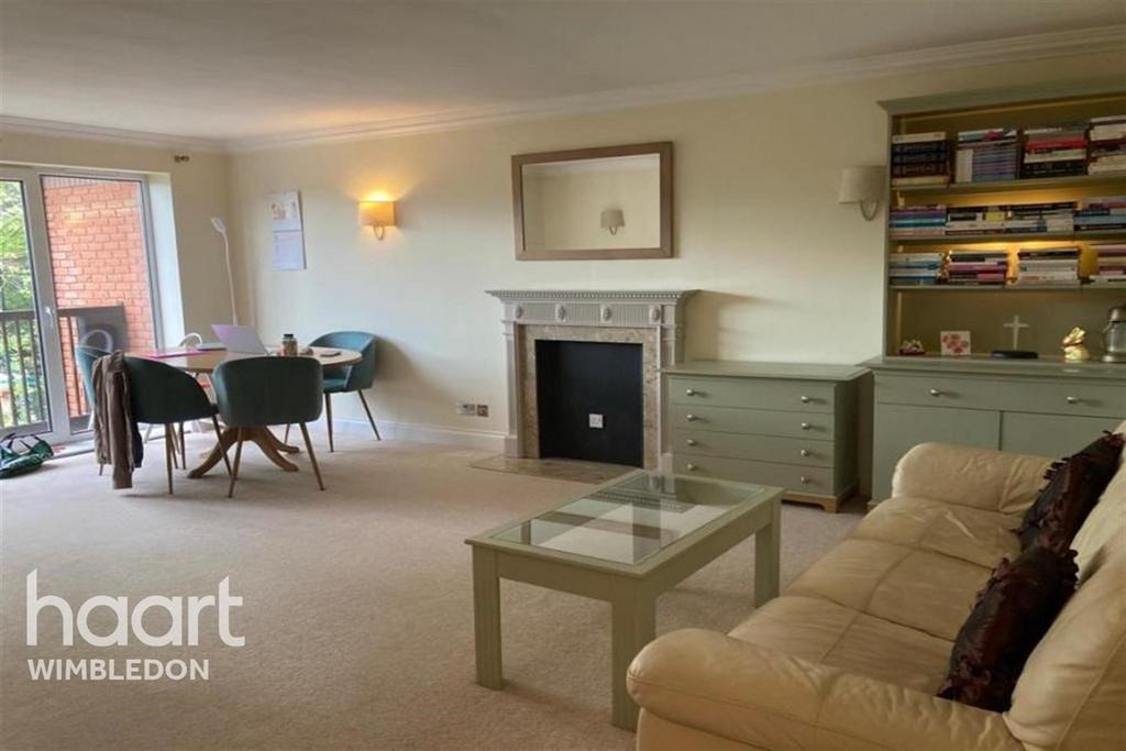 Wimbledon Hill Road, SW19 2 bed flat - £3,000 pcm (£692 pw)