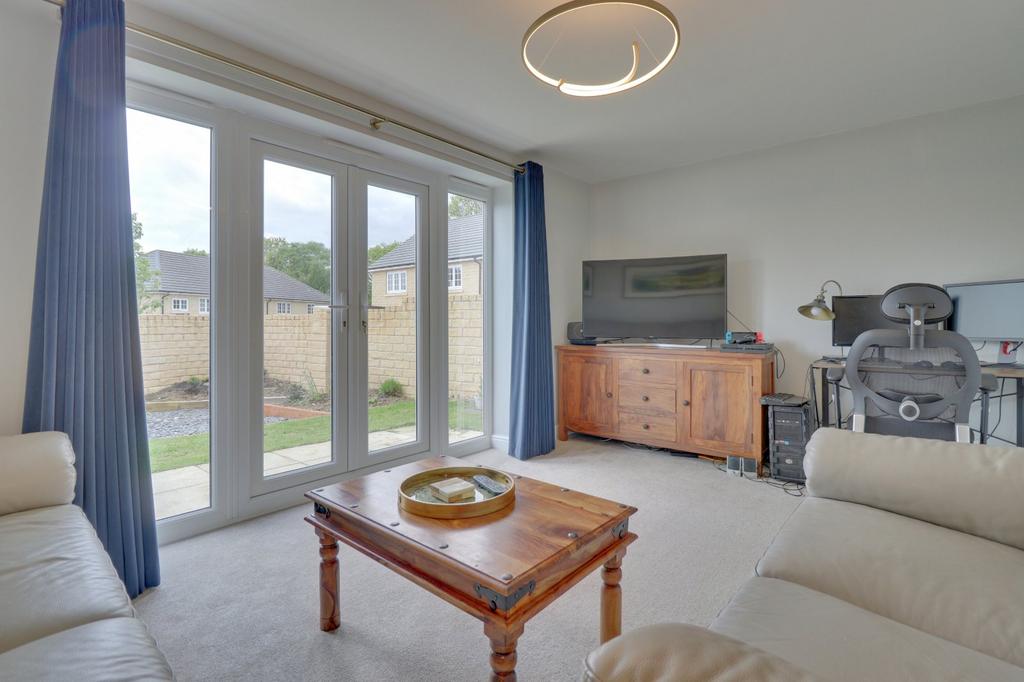 Low Hall Road Horsforth Leeds West Yorkshire Ls18 3 Bed End Of