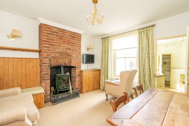 Oving Road, Chichester 3 bed terraced house - £375,000