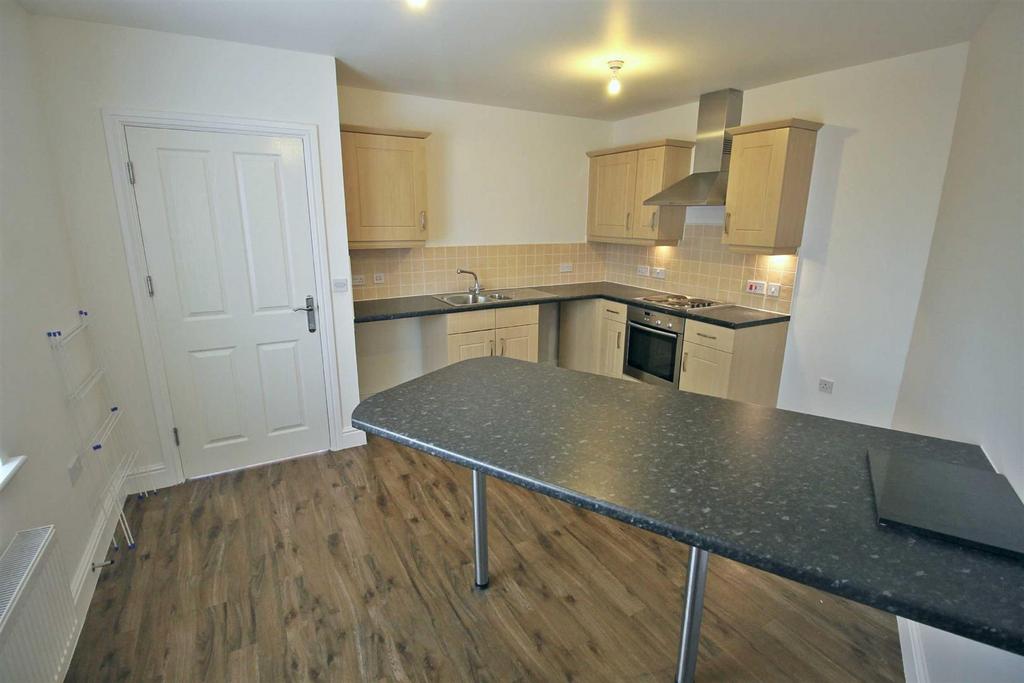 Tierney, Oxley Park, Milton Keynes 2 bed townhouse - £1,150 pcm (£265 pw)