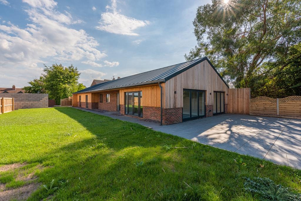 The Barn, Halmore Lane, Wanswell... 4 bed barn conversion for sale - £ ...