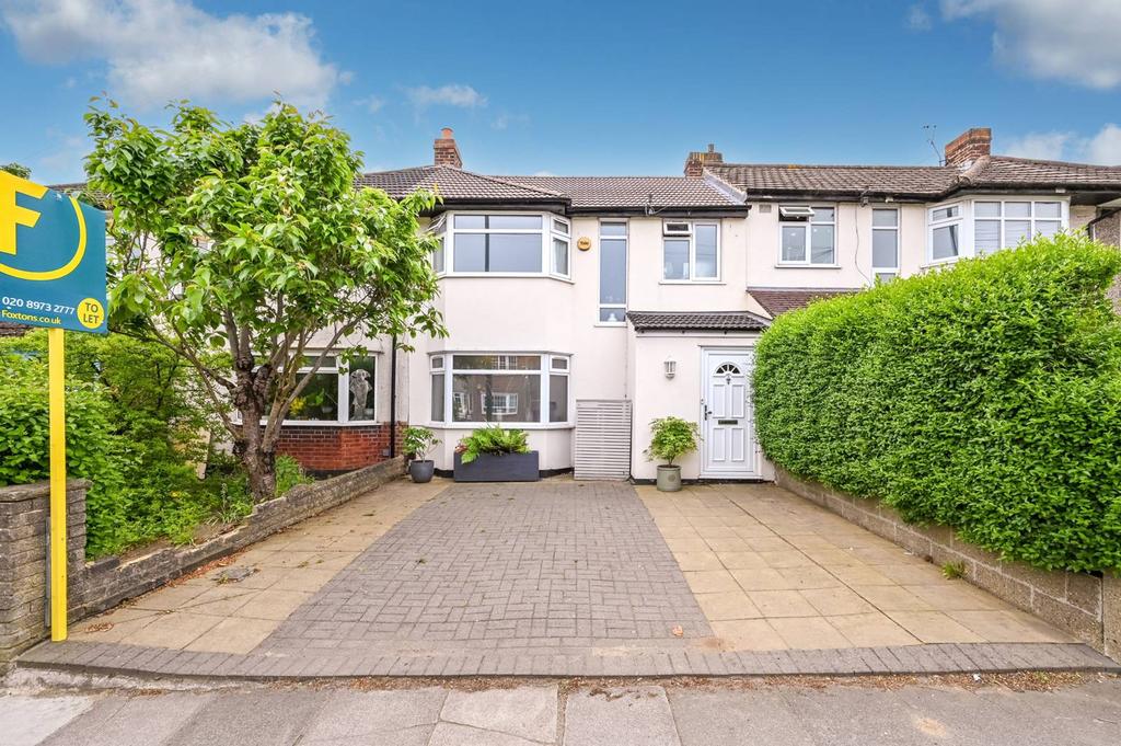 Warren Road Whitton Twickenham Tw2 3 Bed Terraced House £2 700 Pcm