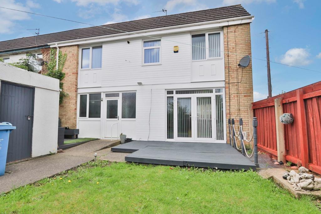 Ashworthy Close Bransholme Hull 3 Bed End Of Terrace House £