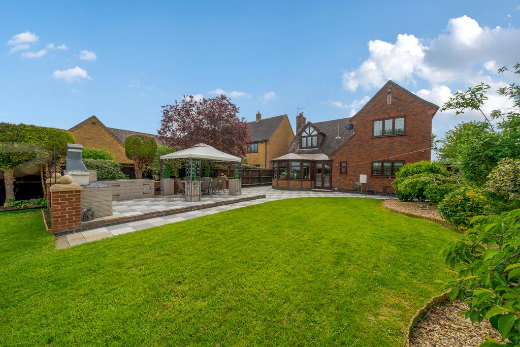 Coates Road, Eastrea, Whittlesey... 4 bed detached house - £625,000