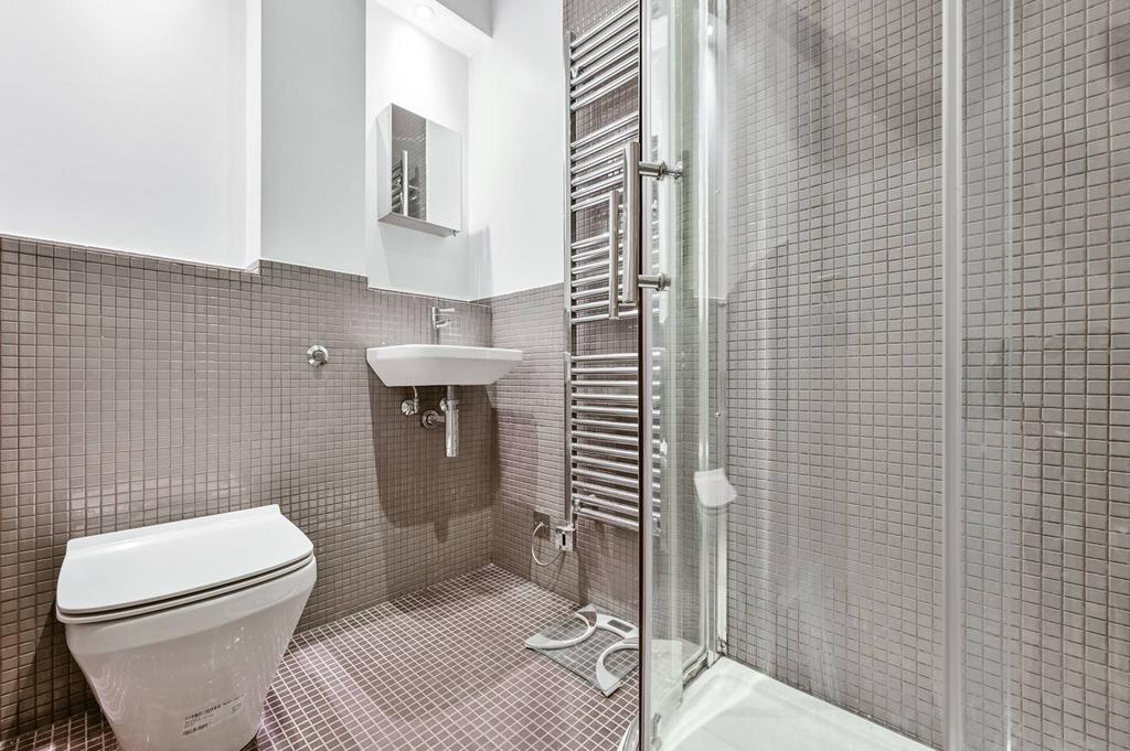 Baltic Place, Islington, London, N1 2 bed flat - £550,000