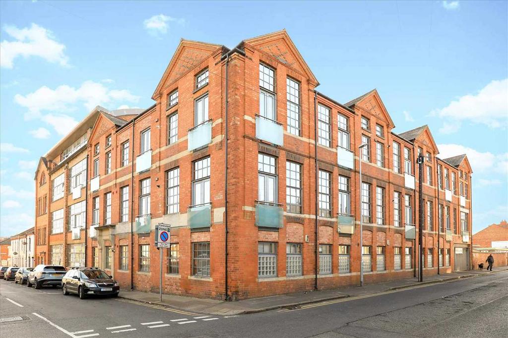 Grove Works, Grove Road, Northampton 2 bed apartment - £1,200 pcm (£277 pw)