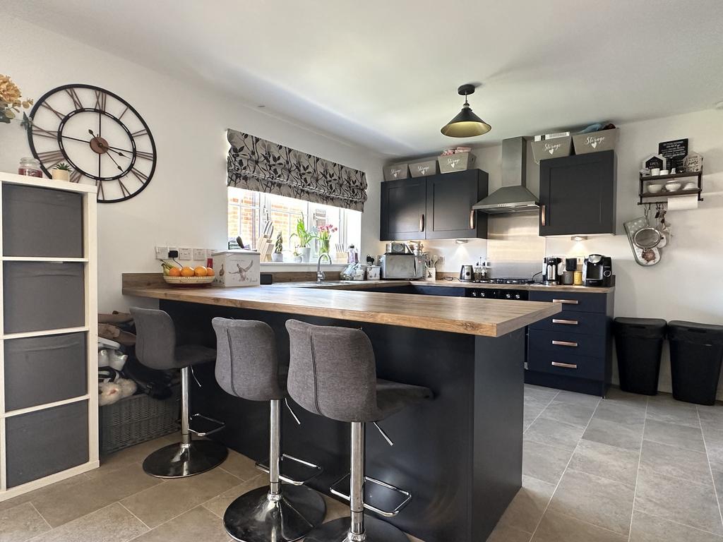 Lowfield Crescent, Littleport, Ely... 4 bed detached house - £375,000