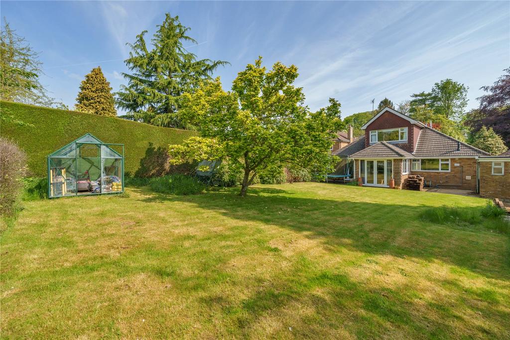 Lymington Bottom, Four Marks, Hampshire, GU34 4 bed bungalow - £675,000