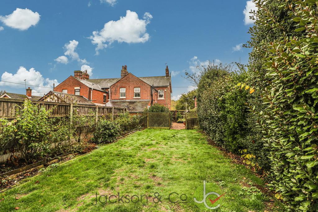 Myrtle Cottage Colchester Road West Bergholt Co6 2 Bed End Of