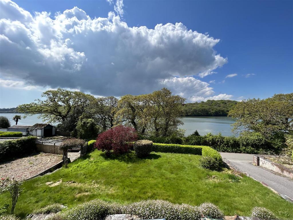 Point, Devoran 3 bed detached bungalow - £950,000