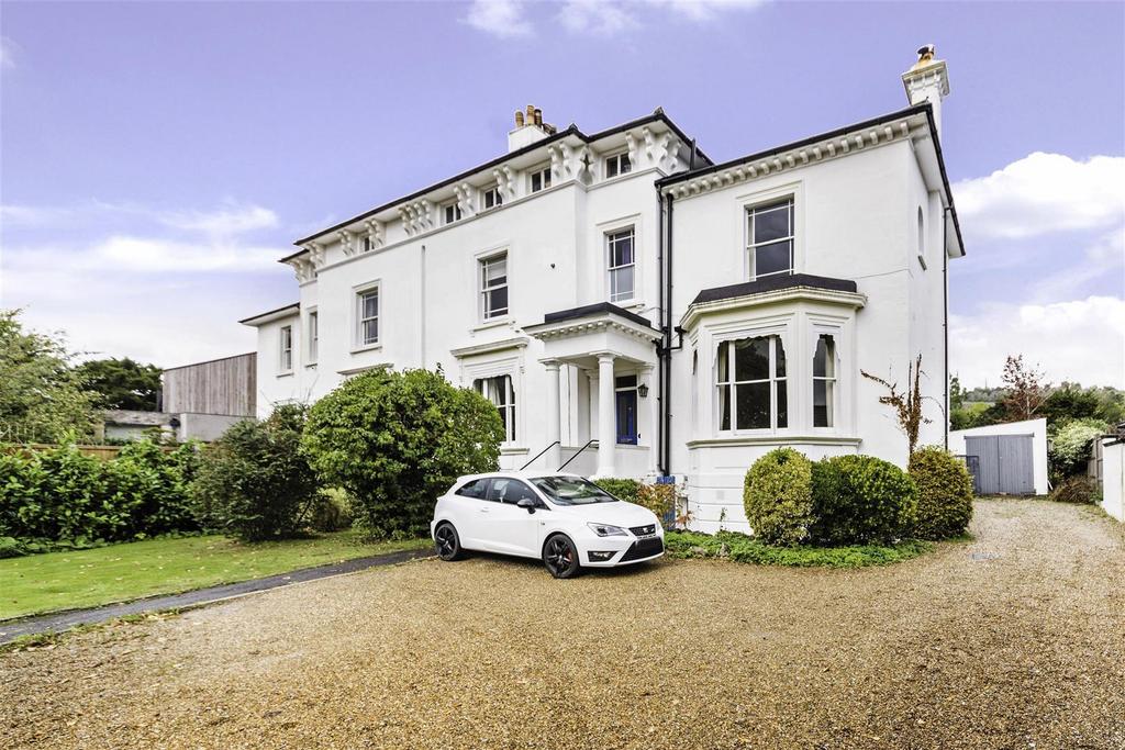 Wray Park Road, Reigate RH2 4 bed character property - £699,999