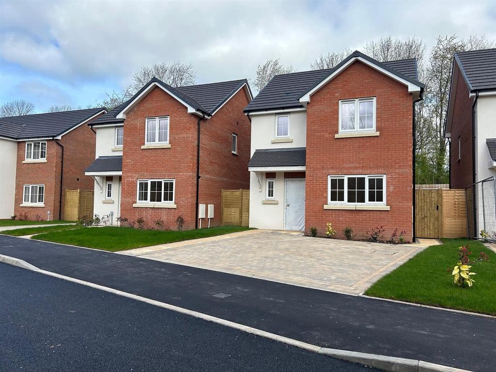 Paper Mill Drive, Redditch 3 bed detached house for sale - £310,000