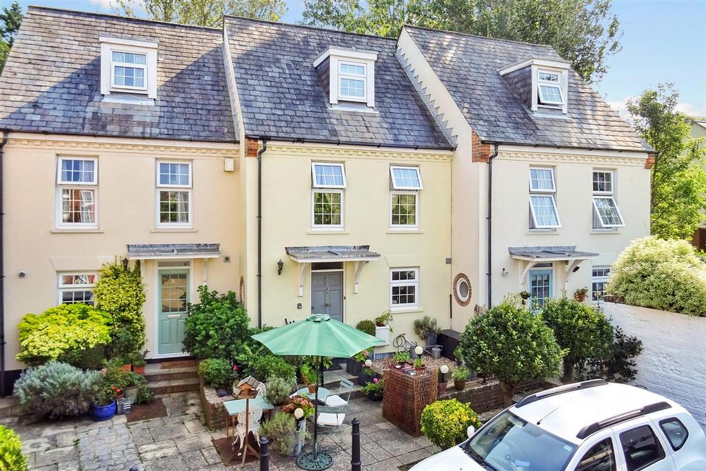 St Bartholomews Close Chichester 3 Bed Terraced House For Sale £500 000