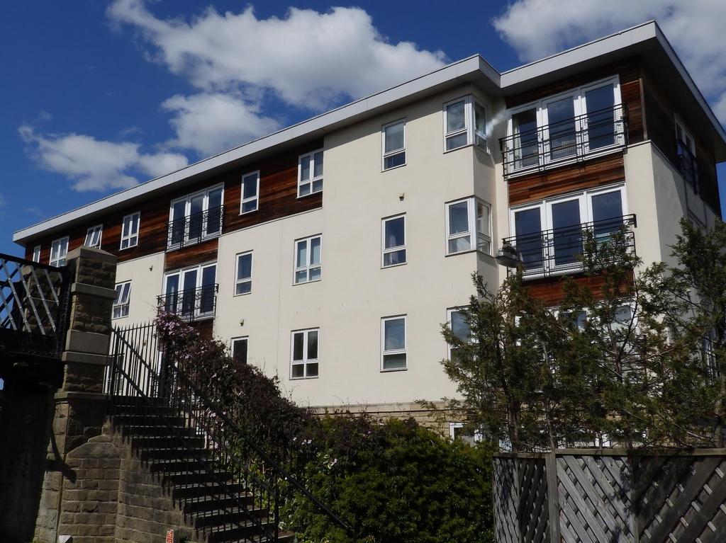 Boatmans Wharf, Victoria Croft Road... 2 bed flat - £700 pcm (£162 pw)