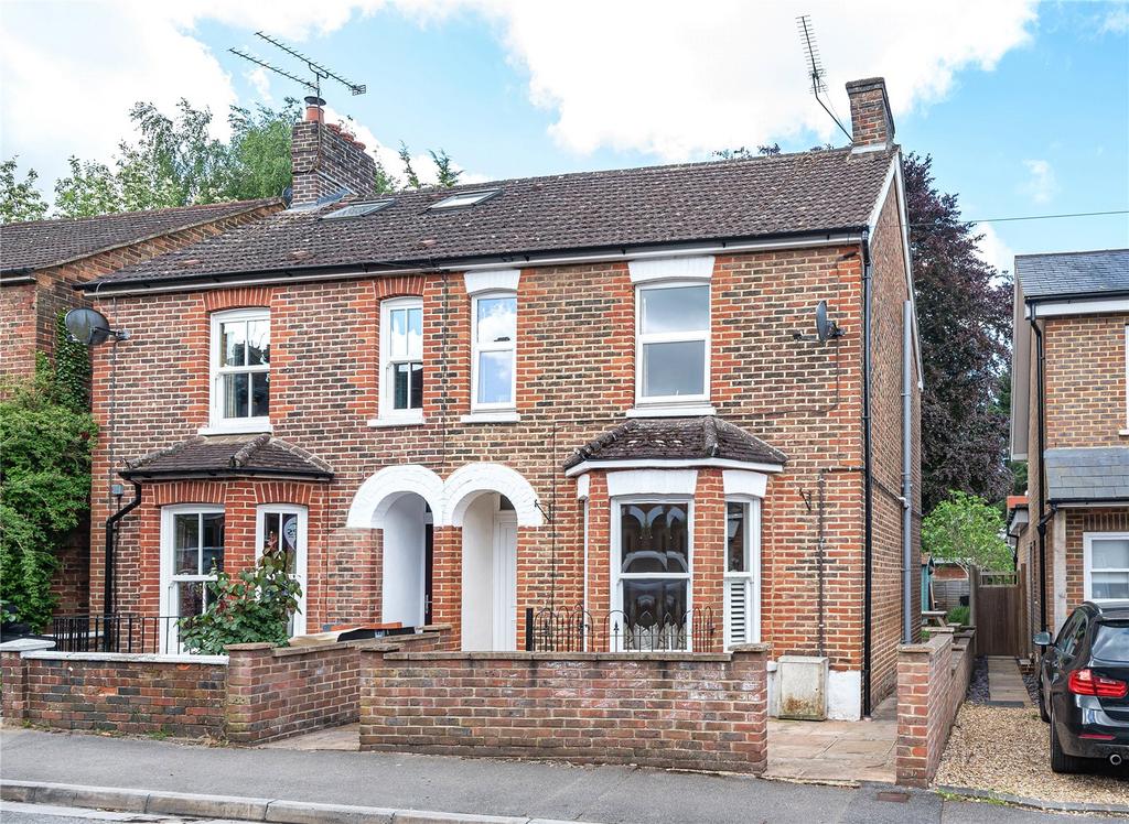 St. Georges Road, Farnham, Surrey, GU9 1 bed maisonette - £1,250 pcm (£ ...