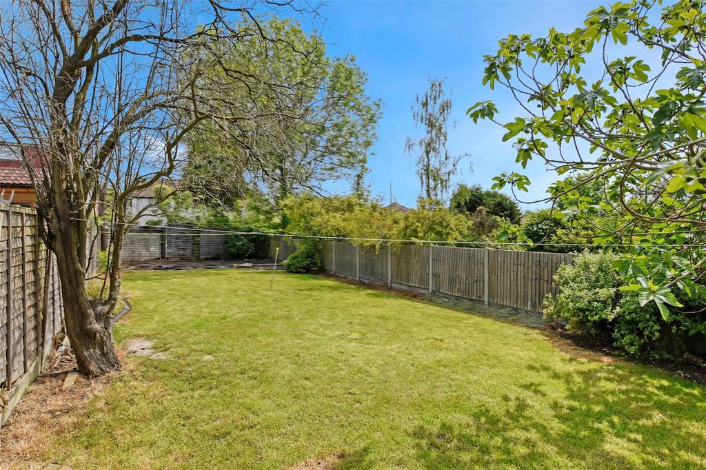 Osidge Lane, London, N14 5 bed semi-detached house for sale - £780,000