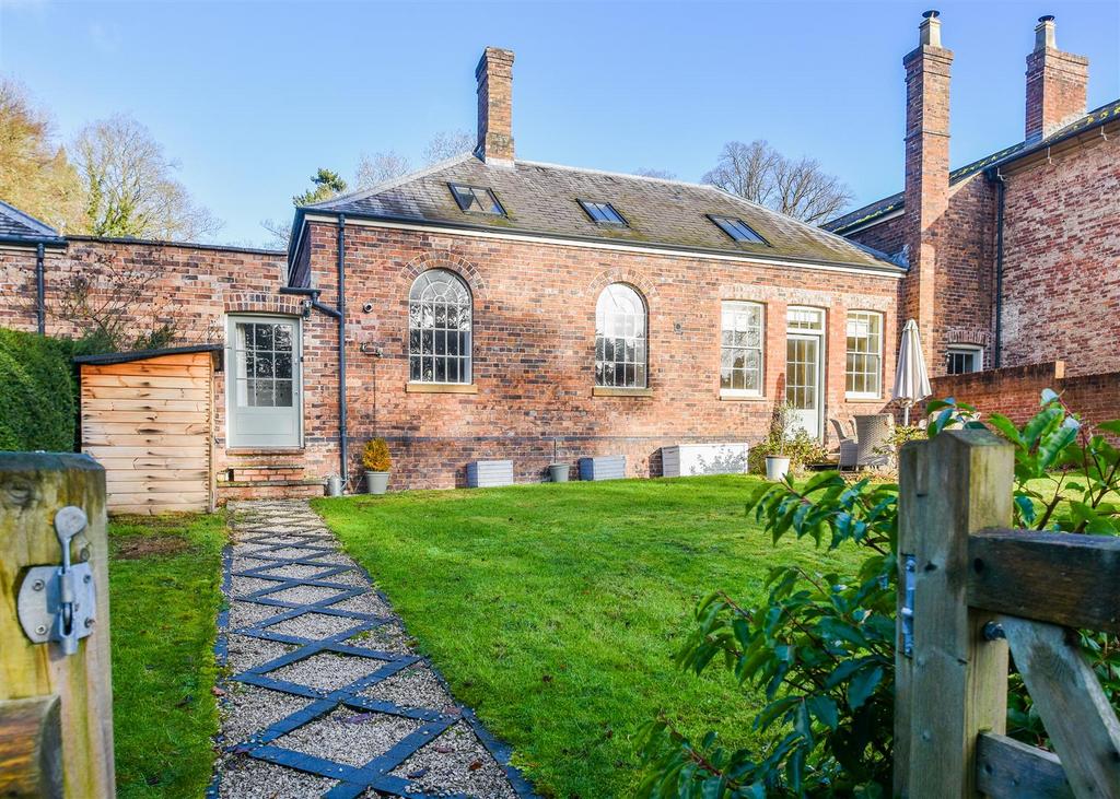 6 Apley Hall Mews, Apley Hall Mews... 4 bed mews - £1,600 pcm (£369 pw)