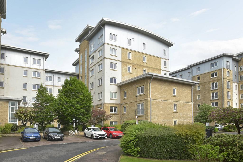 10/11 Pilrig Heights, Pilrig... 2 bed flat - £225,000