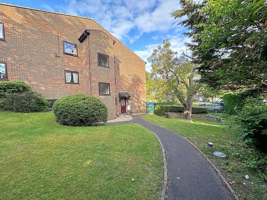 Kingsdale Court, Hopewell Drive, Chatham 1 bed ground floor maisonette ...
