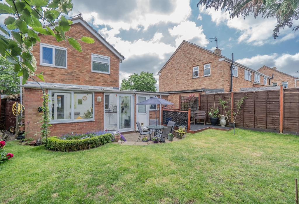 Whaddon Way, Milton Keynes, Buckinghamshire 3 bed detached house for ...