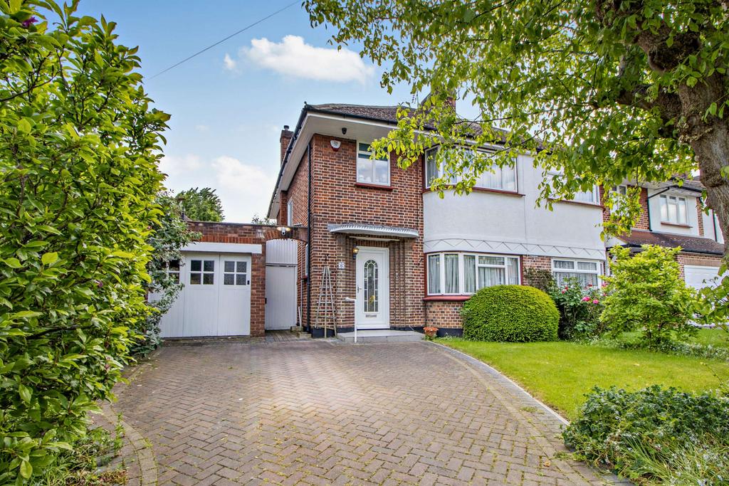 Hill Road Pinner Ha5 3 Bed Semi Detached House For Sale £795 000