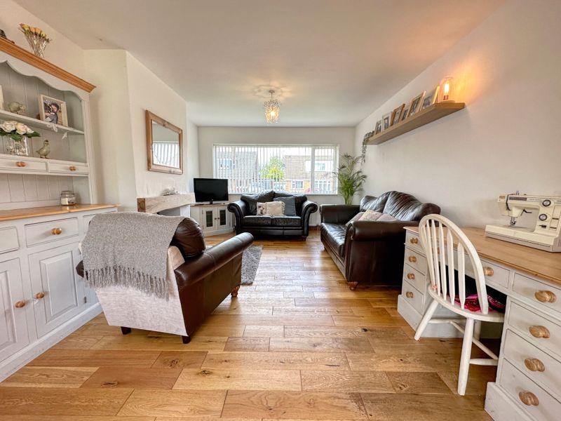 Northlands Avenue Winterton 3 Bed Semi Detached House £169 950