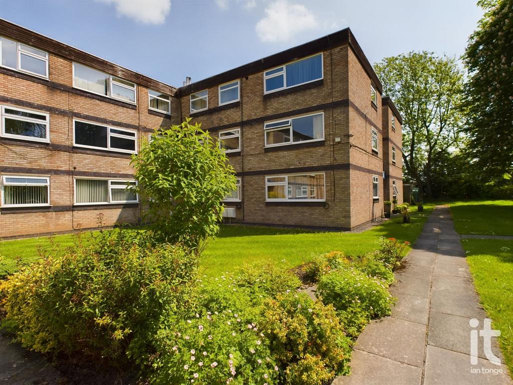 Chatsworth Court, Devonshire Park... 2 bed apartment - £189,950