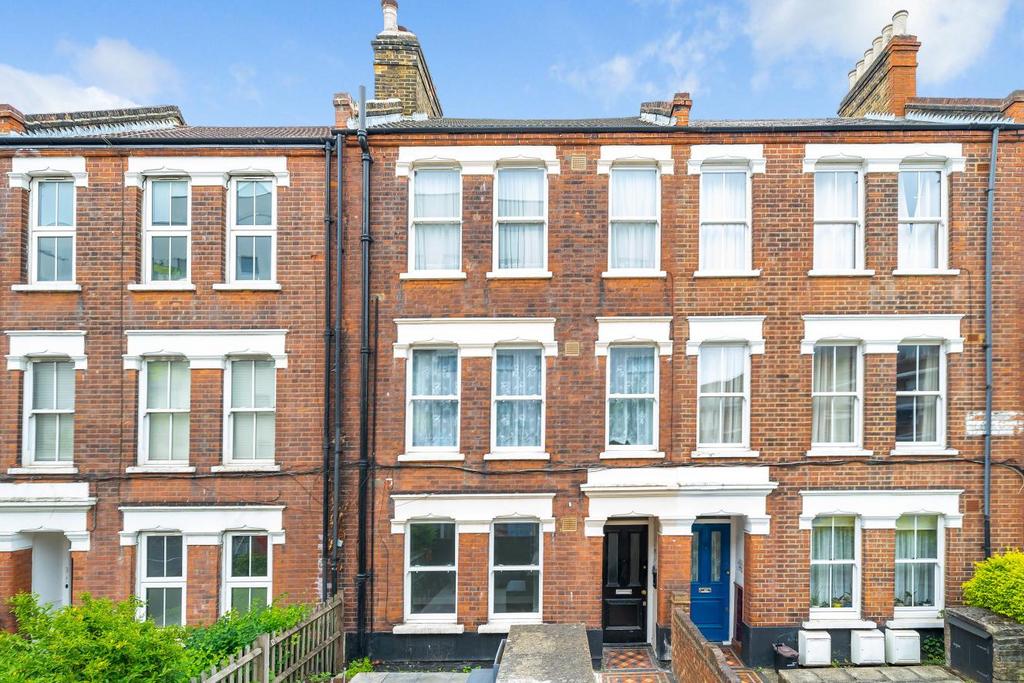 Coldharbour Lane, London 2 bed flat for sale - £450,000