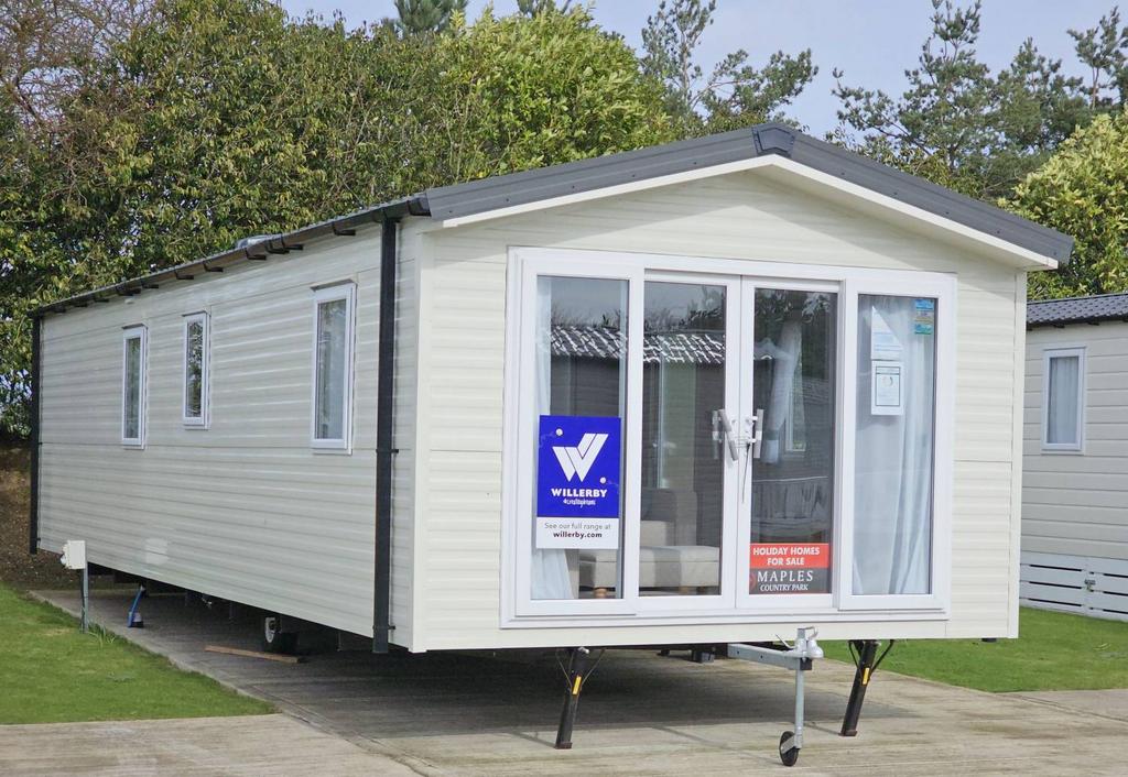 Hornsea East Riding of Yorkshire 2 bed static caravan - £44,995