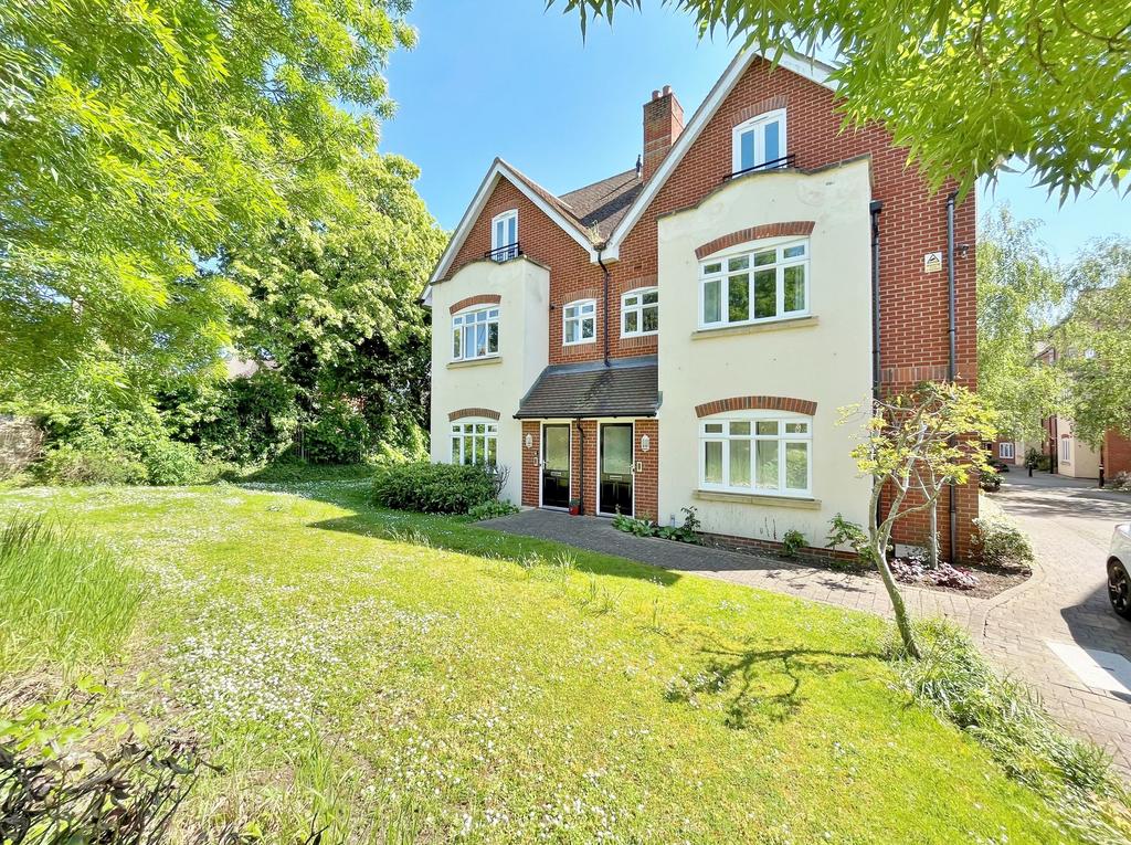 Abingdon Abingdon Ox14 2 Bed Ground Floor Flat For Sale £299 950