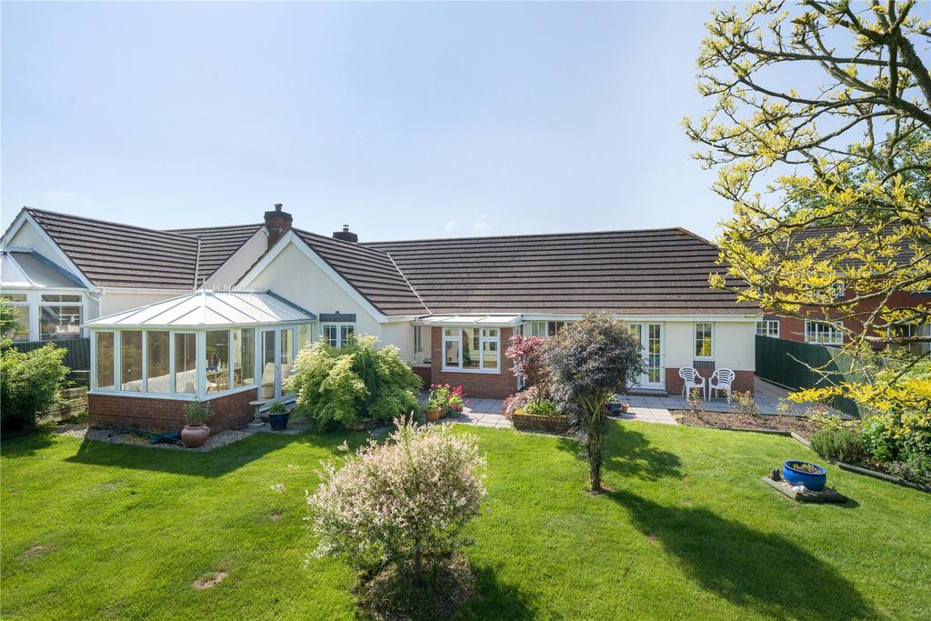 Chinston Close, Awliscombe, Honiton... 4 bed bungalow - £542,500