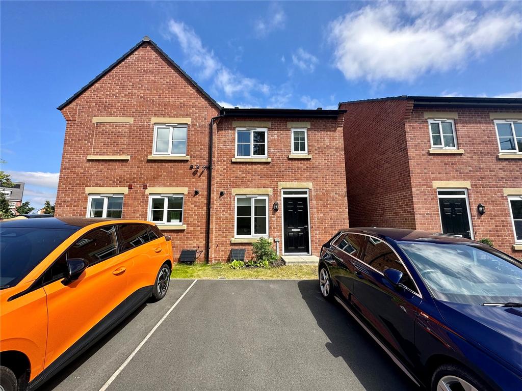 Riley Bank Road, Leigh, Greater Manchester, WN7 3 bed semi-detached ...