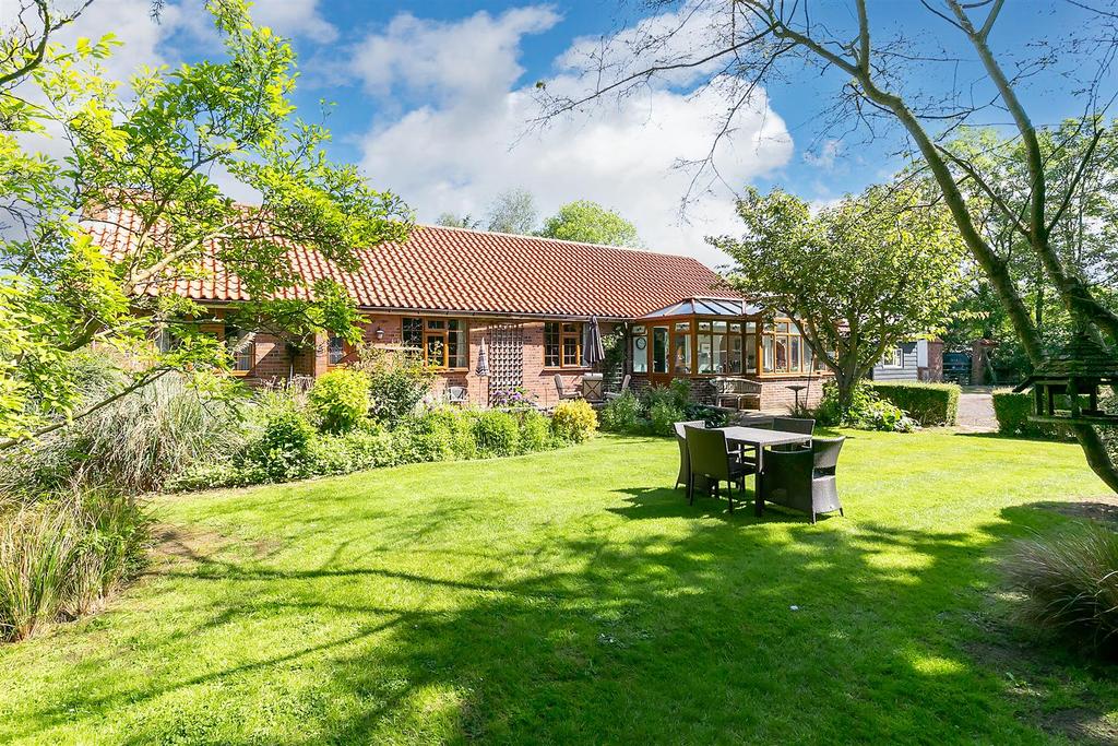 Hillam Common Lane, Hillam, Leeds 3 bed farm house for sale - £900,000