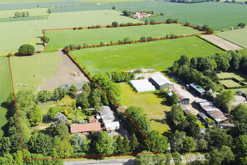 Hillam Common Lane, Hillam, Leeds 3 bed farm house - £900,000