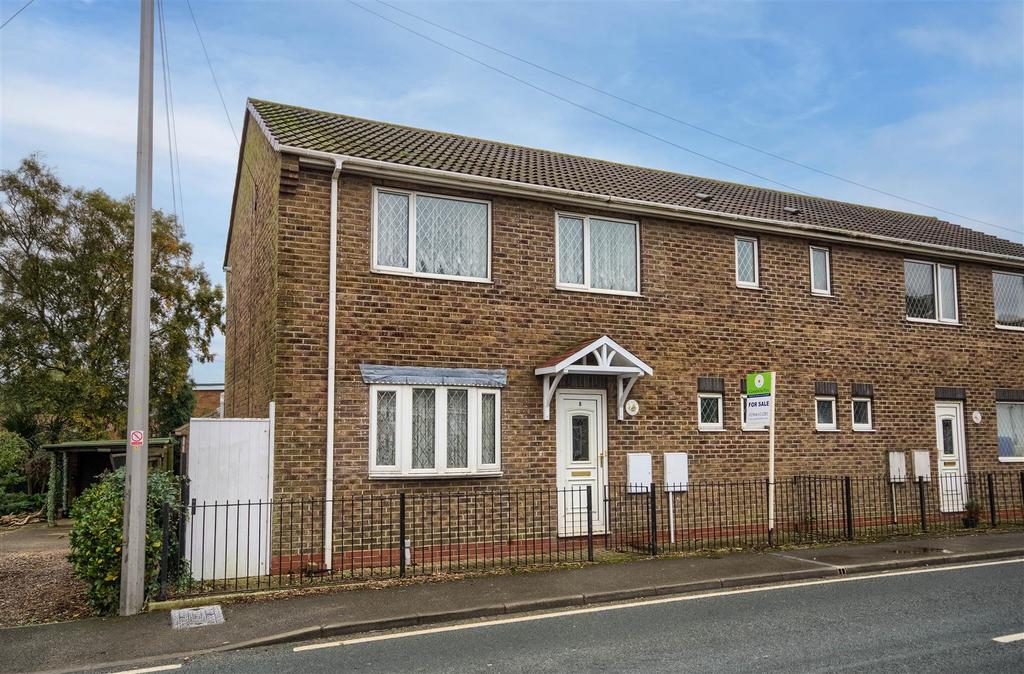 Main Street, Keyingham 3 bed semi-detached house - £145,000