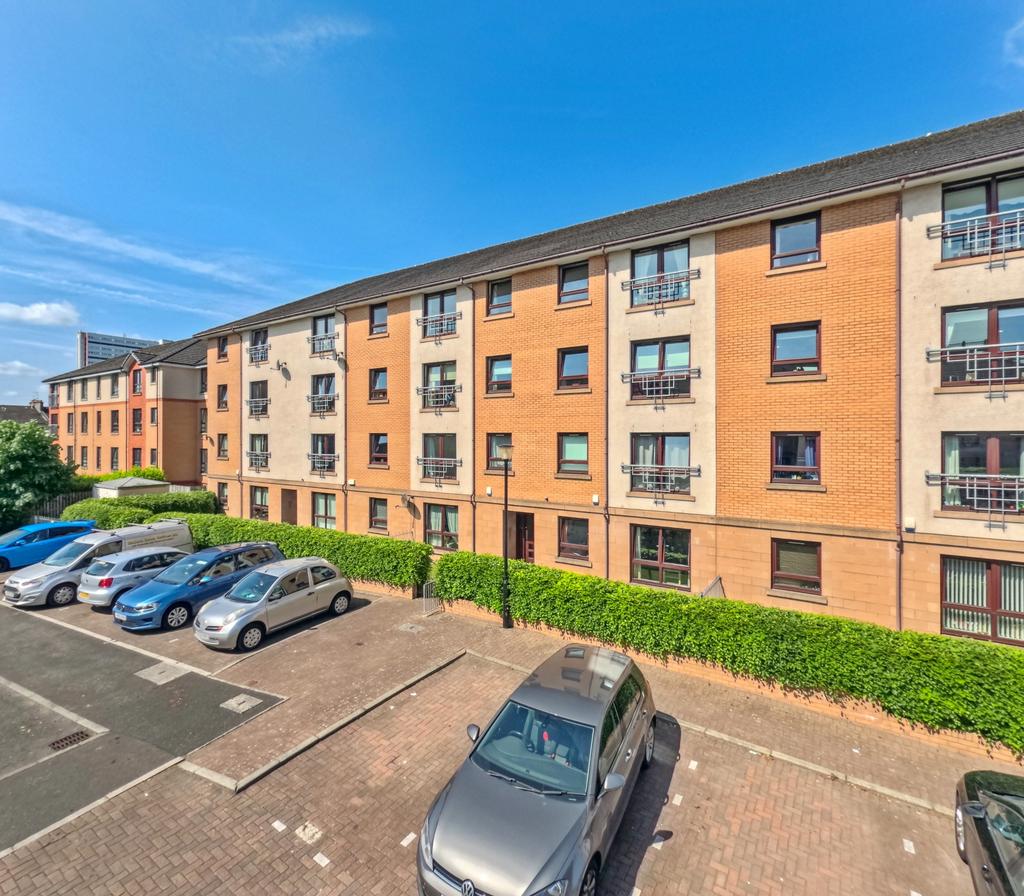 Waldo Street, Flat 1/2, Anniesland... 2 bed flat - £139,000
