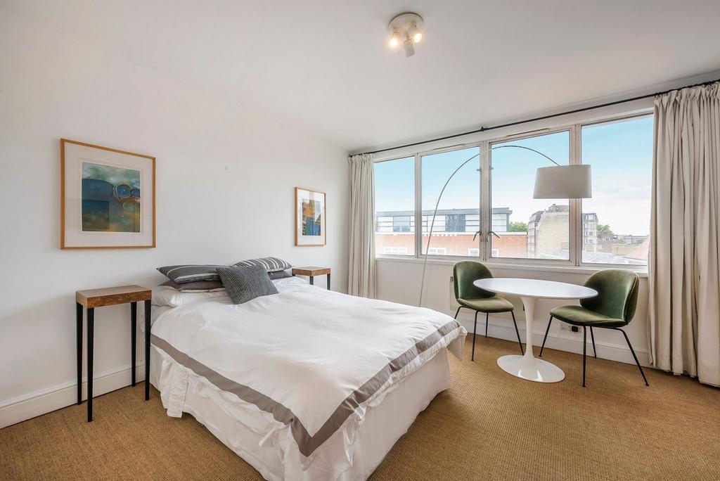 Bristol House, Lower Sloane Street, SW1W Studio - £1,700 pcm (£392 pw)