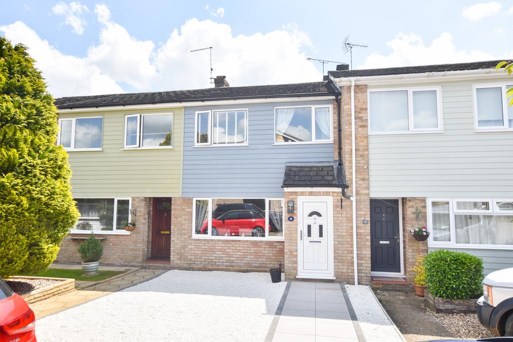 The Paddocks, High Roding 3 bed terraced house for sale - £365,000