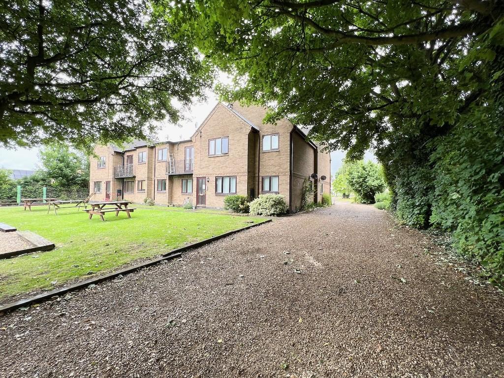 Whitmore Court, Little London 1 bed apartment - £695 pcm (£160 pw)