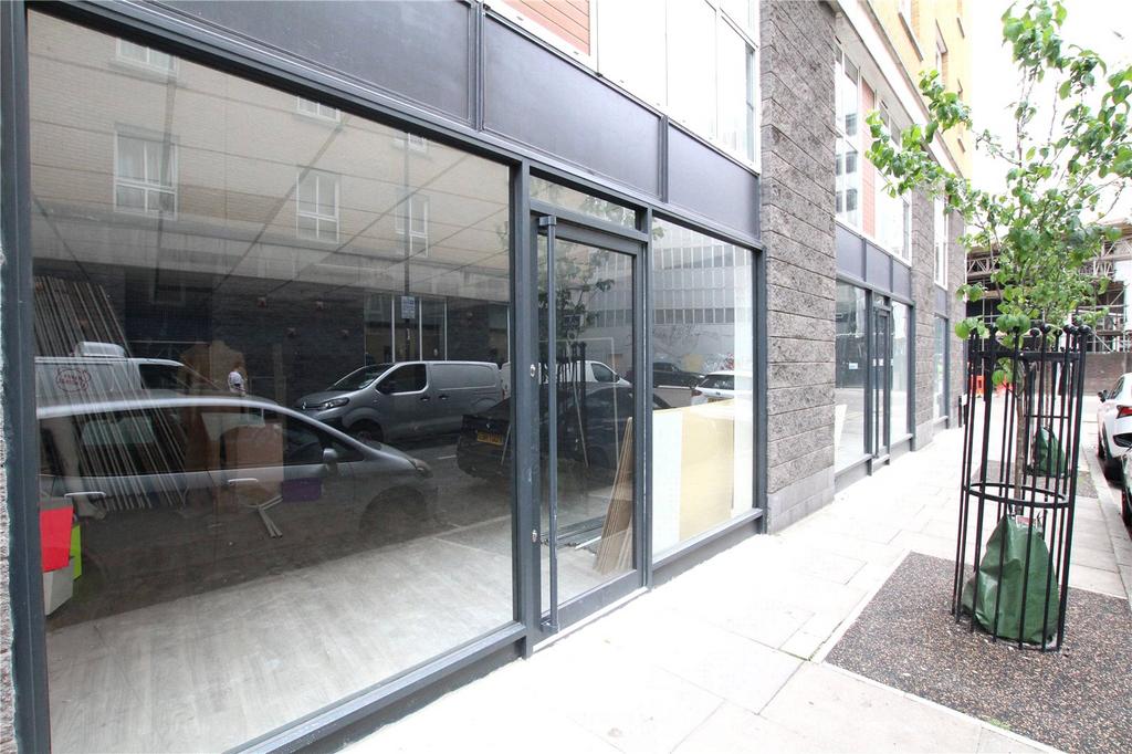 Plumbers Row, London, E1 Shop - £1,495 pcm (£345 pw)