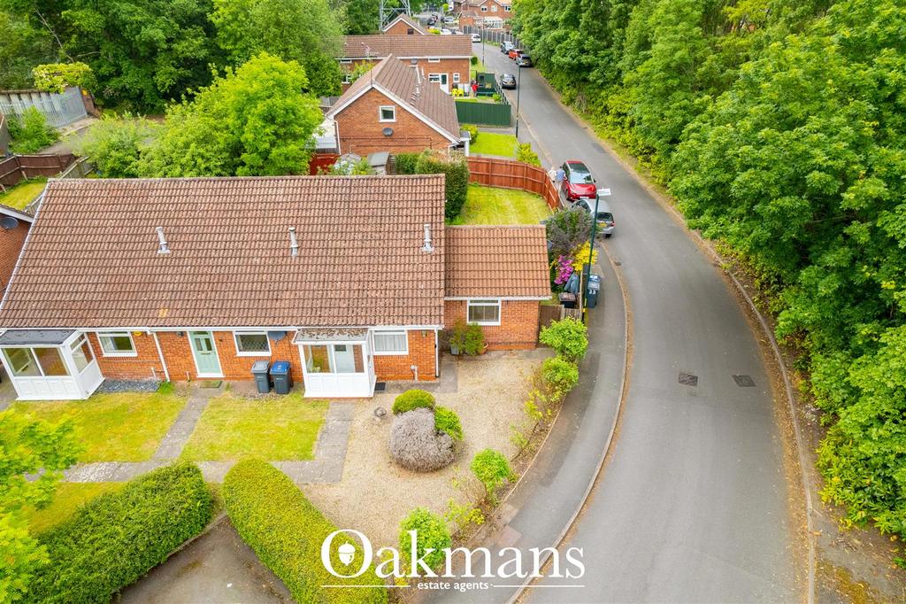 Raddlebarn Farm Drive, Birmingham, B29 2 bed bungalow - £225,000