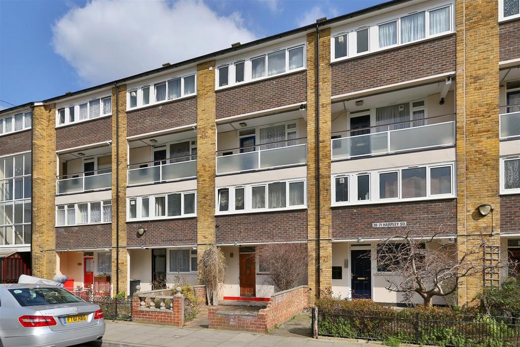Harpley Square, London, E1 3 bed maisonette for sale - £385,000