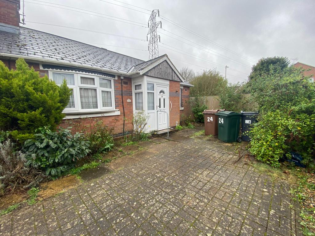 Cygnet Way, Ashford, TN23 2 bed semi-detached bungalow - £240,000