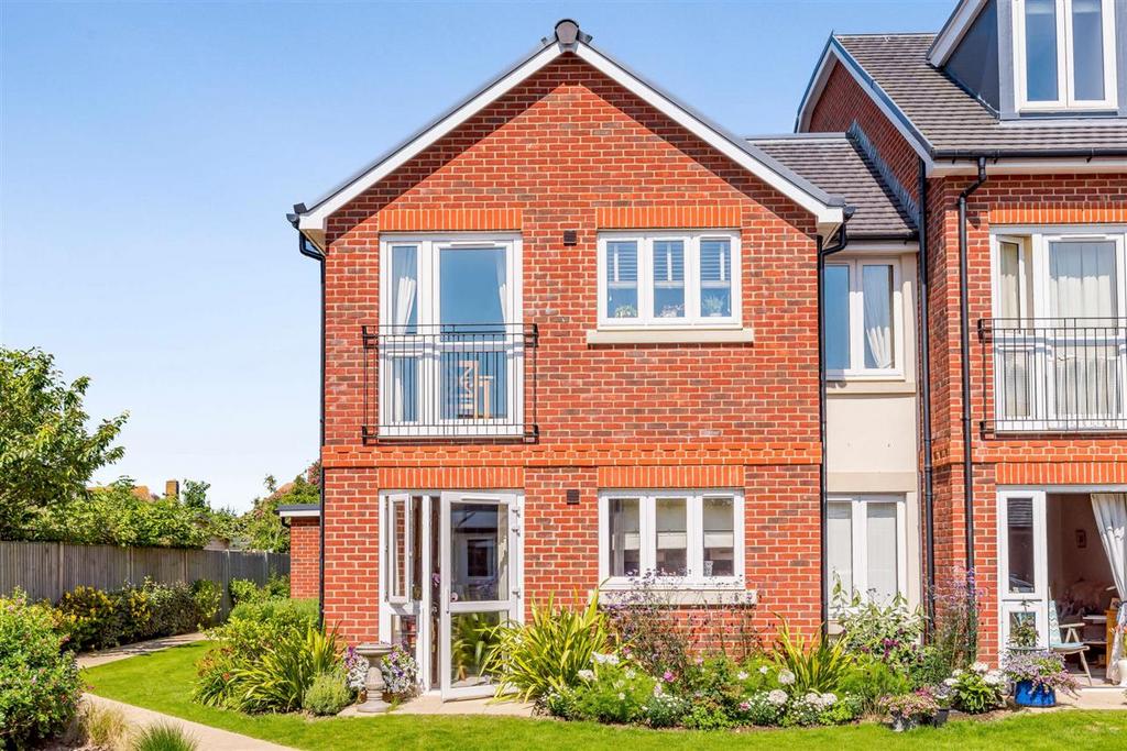 Stocks Lane, Chichester PO20 1 bed apartment - £234,950
